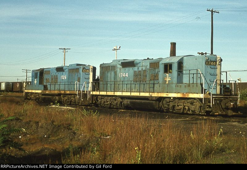 B&M 1744-1726(GP-9s)